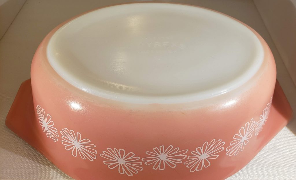 Vintage Pink Daisy Pyrex 1.5 Quart Casserole 043 – SOLD – Aunt Gladys ...