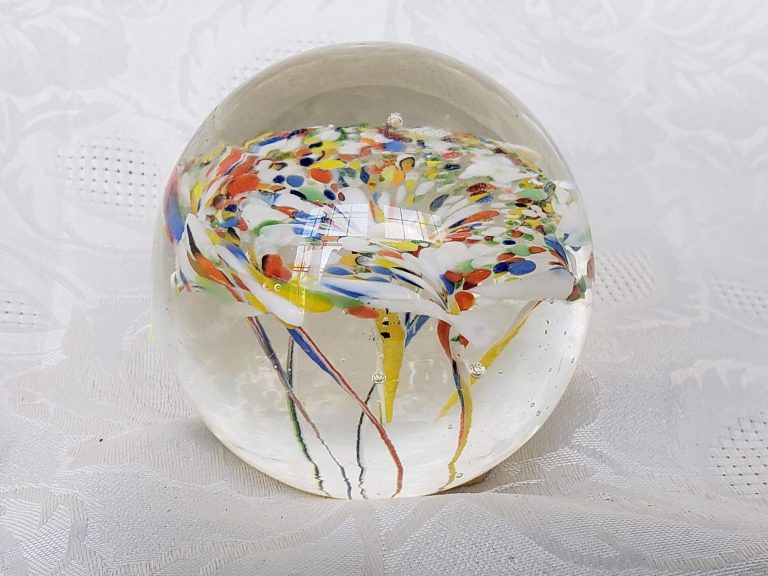 Art Glass Flower Paperweight – Aunt Gladys' Attic