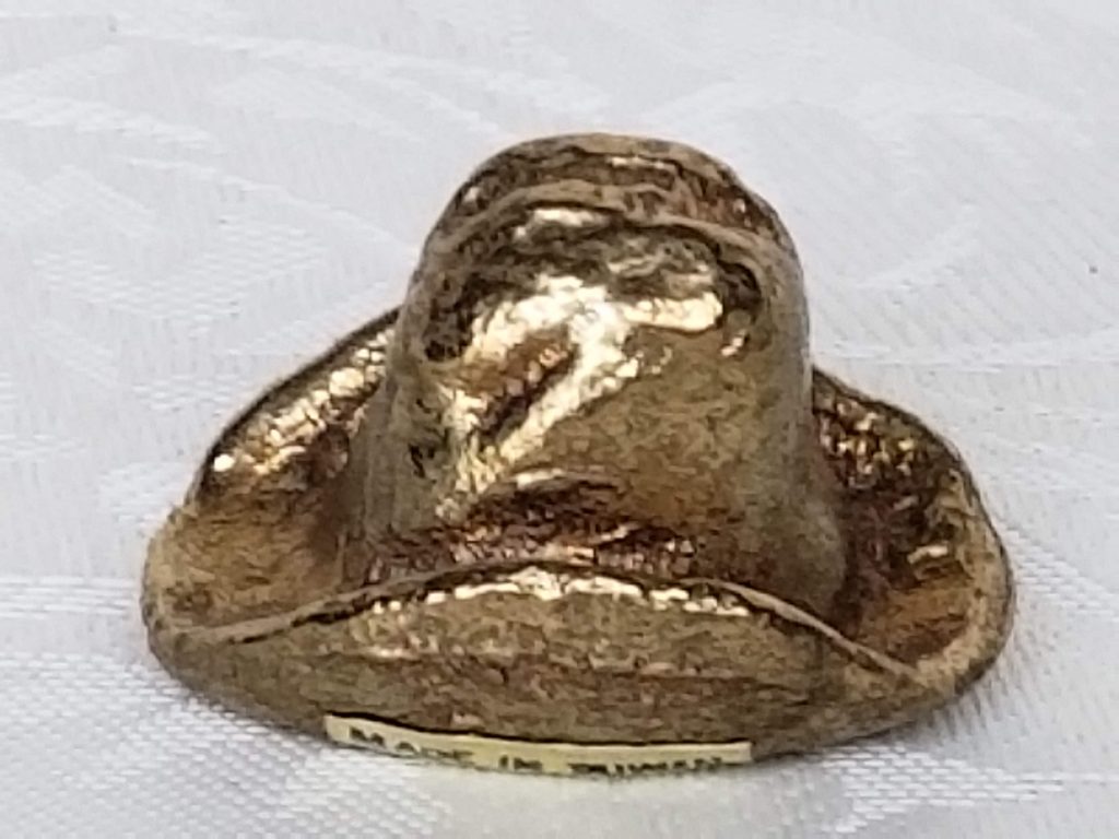 Gold Colored Hat Thimble – Aunt Gladys' Attic