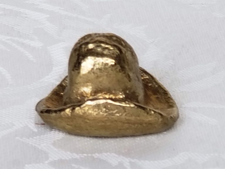 Gold Colored Hat Thimble – Aunt Gladys' Attic