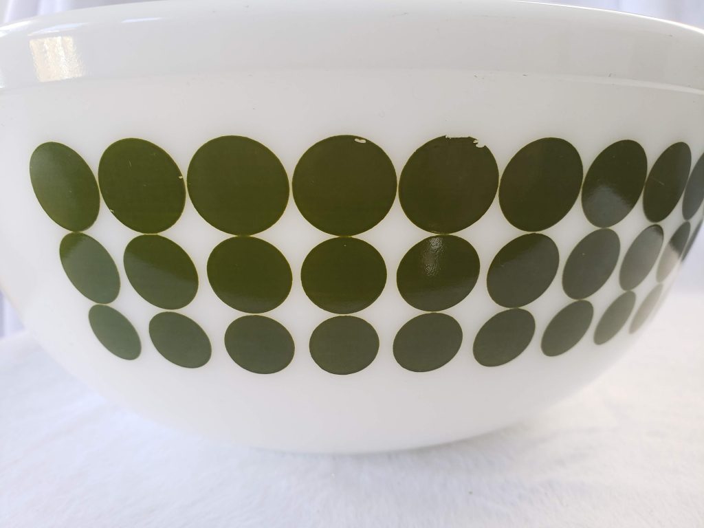 Vintage Pyrex Green New Dots 404 Mixing Bowl – Aunt Gladys' Attic