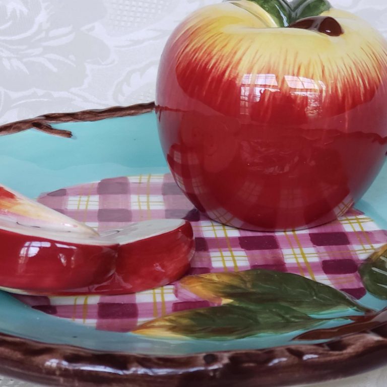 Vintage 3D Ceramic Apple Wall Hanging Plate – Aunt Gladys' Attic