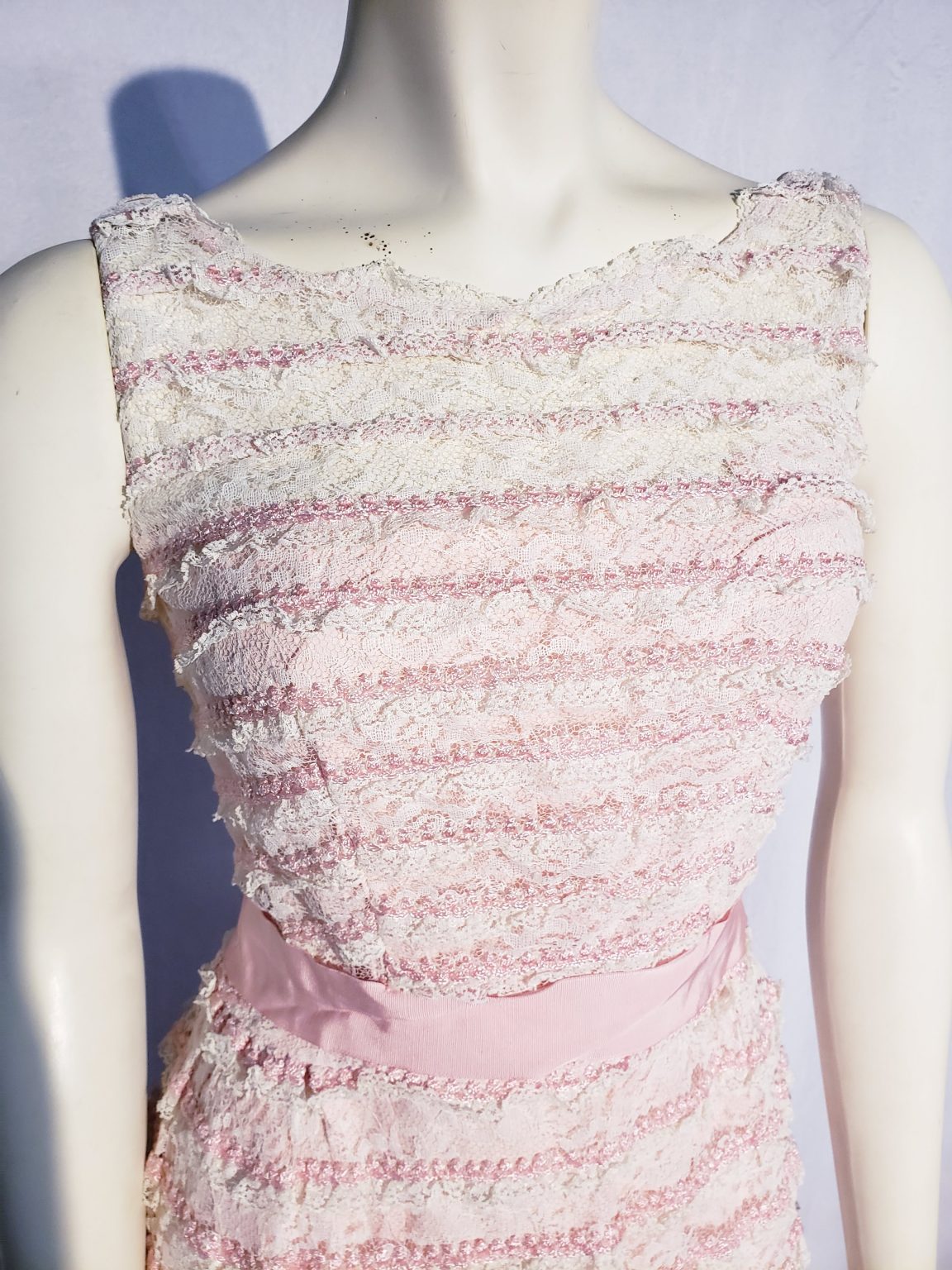Vintage Nadine Pink and White Ruffle Dress – Aunt Gladys' Attic