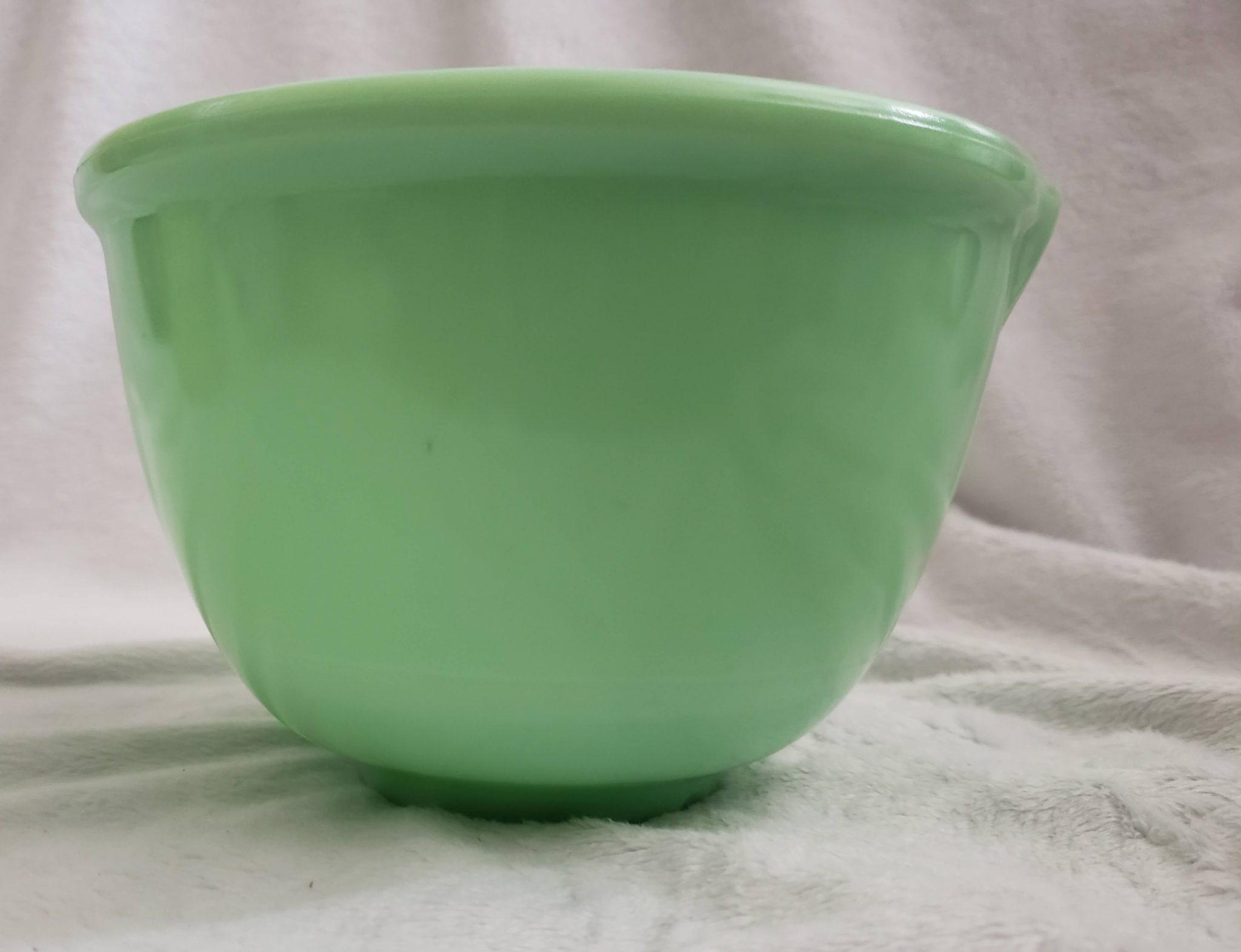 Vintage Jadeite Mixing Bowl (Unmarked) – Aunt Gladys' Attic
